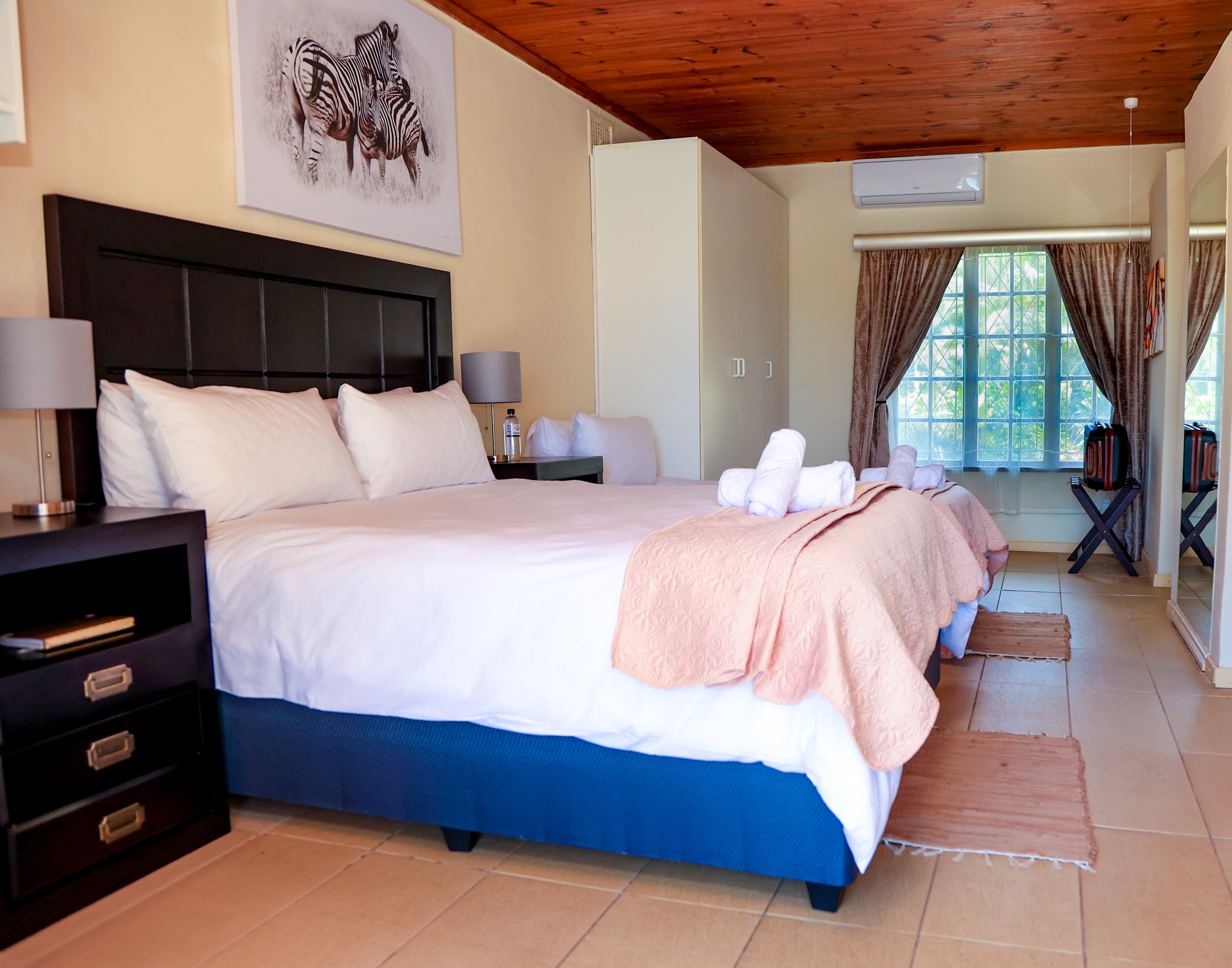 Ulifa Lodge - Official Website